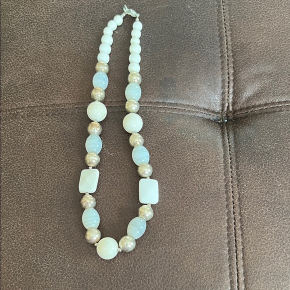 Louis Sinclair | Jewelry | Louis Sinclair Elegant White And Gold Beaded ...
